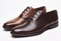 China Lace Up Men Brogue Shoes Low Luxury Heel Dress Shoes With 37 - 48 Size for sale