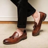China Lace Up Flat Heel Mens Slip On Sneakers High Top / Low Cut Soft Leather Sneakers for sale