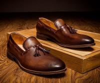 China Lace Up Flat Heel Mens Slip On Sneakers High Top / Low Cut Soft Leather Sneakers for sale