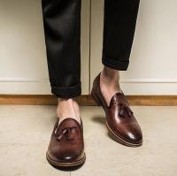 China Summer Brown Mens Leather Loafers Shoes Slip On Brogue Tassel Loafers for sale
