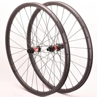 China Carbon Fiber Gravel Bike Wheelset 700C Disc - 35/50/62mm Depth, 725g Front Weight, DT Swiss Hubs for sale