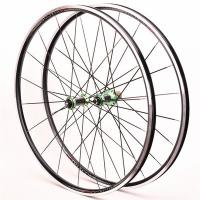 China Carbon Hub V-Brake Wheelset 700C Road Bike 1545g with 18-21H Spoke Configuration for sale