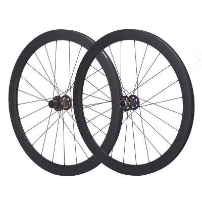 China 700C Carbon Fiber Disc Brake Wheel Set 46mm Rim Depth 24H Sealed Bearing Hub for Road Bikes for sale