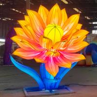 China Custom LED Light-Up Flower Lanterns 150-180CM for Park and Festival Decorations with 110/220V Power for sale
