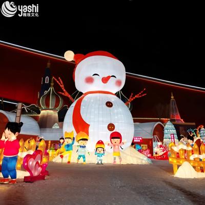 China 350cm Christmas Snowman Lantern - Handmade Outdoor LED Display with 110/220V Power for Theme Parks & Events for sale