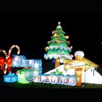 China Large-scale Customizable Christmas Gift Box Lanterns For Christmas Decoration & New Year Decoration for sale