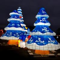 China Handmade Christmas Decorative Lanterns, Lighted Christmas Tree Sculptures, for Indoor and Outdoor Decoration for sale