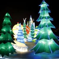 China Handmade Christmas Decorative Lanterns, Lighted Christmas Tree Sculptures, for Indoor and Outdoor Decoration for sale