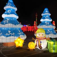 China Handmade Christmas Decorative Lanterns, Lighted Christmas Tree Sculptures, for Indoor and Outdoor Decoration for sale