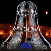 China Large 400cm Santa Claus LED Lantern for Outdoor Christmas Decorations - 110V/220V Customizable Lighting for sale