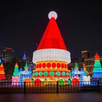 China Large-scale Outdoor Lighting Decorations - Christmas Hat Lighting Sculptures, for Holiday Decorations & Themed Light Shows for sale