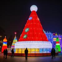 China Large-scale Outdoor Lighting Decorations - Christmas Hat Lighting Sculptures, for Holiday Decorations & Themed Light Shows for sale