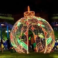 China Outdoor Light-up Giant Christmas Decorative Archway Lights, Holiday Decorations for sale