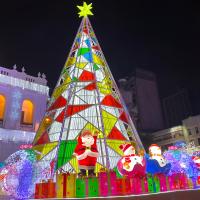 China Christmas Theme Light Show Decorations, LED Christmas Tree Lanterns for sale