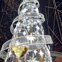 China Giant Customizable Christmas Tree Decorations Suitable for Outdoor Festive Decor for sale