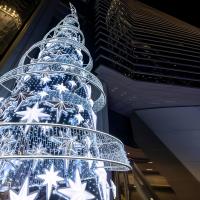 China Giant Customizable Christmas Tree Decorations Suitable for Outdoor Festive Decor for sale