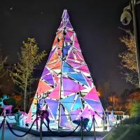 China Outdoor Giant LED Lighting Christmas Tree Decoration Customizable 6m for sale