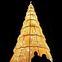 China Outdoor Customizable Christmas Tree Lights for Street and Hotel Decor for sale