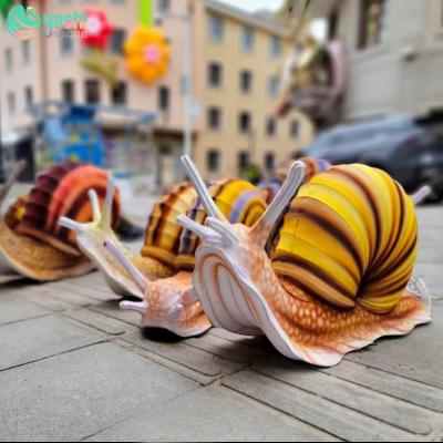 China Hot Selling Snail Painted Animal Outside Lantern Colored Silk Iron Wire for Shopping Mall for sale