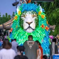 China High-Quality Lion Sculpture Lantern for Outdoor Decor and Themed Light Shows for sale