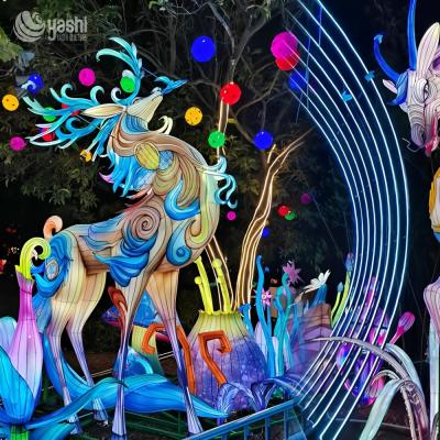China Outdoor Christmas Reindeer Lantern 160cm Rust-Proof LED Holiday Decoration with 110/220V Power for sale