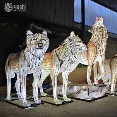 China Custom Wolf Lantern Set 120cm Outdoor LED Animal Decor for Theme Parks and Events for sale
