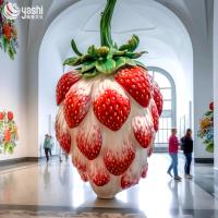 China 3D Strawberry Sculpture for Outdoor Display Shopping Mall Restaurant Decor for sale