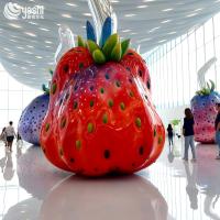 China 3D Strawberry Sculpture for Outdoor Display Shopping Mall Restaurant Decor for sale