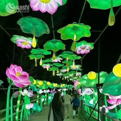 China Customizable LED Lotus Lantern Tunnel for Theme Parks - Weather-Resistant Outdoor Lighting Installation with Multiple Length Options for sale