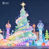 China Premium Christmas Tree Lanterns for Mall Decorations and New Year Celebrations for sale