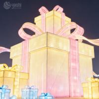 China High-Quality Christmas Light-Up Lantern Decoration Santa Gift Box Holiday Lantern for sale