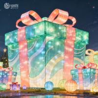 China Christmas Outdoor Decoration Gift Box Lantern for Christmas and New Year for sale