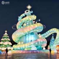 China Large-Scale Artificial Christmas Tree Decorative Lanterns for Sale - Customizable in Size and Color for sale
