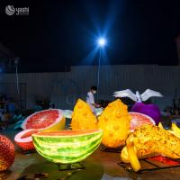 China Custom Giant Simulated Fruit LED Lanterns, Realistic Fruit Model Light Sculptures for Agricultural Fair & Theme Park for sale