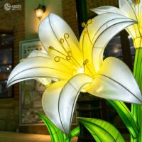 China High-quality Handmade Simulated Lily Lanterns for Outdoor Decoration and Park Ornamentation for sale