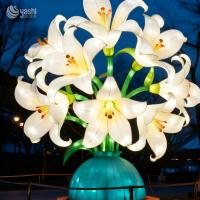 China Custom Giant Lily Bouquet Vase Lantern, Large LED Floral Light Sculpture for Park & Plaza Events for sale
