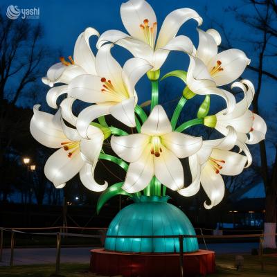 China Custom Giant Lily Bouquet Vase Lantern, Large LED Floral Light Sculpture for Park & Plaza Events for sale
