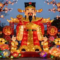 China Large-Scale Lantern Exhibition Decorations: Chinese New Year Lanterns and God of Wealth Sculptures for sale