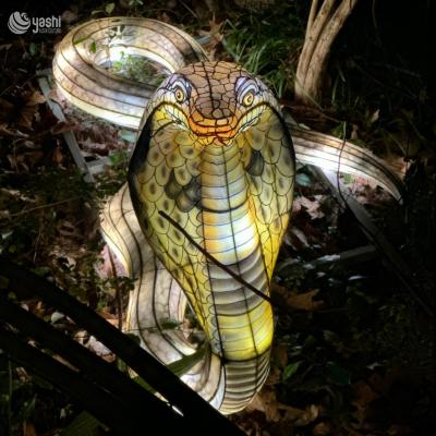 China LED Animal Snake Lantern for Theme Parks - Perfect for Scenic Lighting and Halloween Decorations for sale