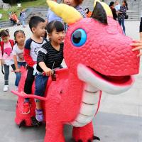 China Customizable Kids Electric Dinosaur Ride-On Toy Dinosaur Walking Animal Car for Amusement Parks & Shopping Malls for sale