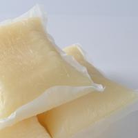 China Milk White Polyolefin Hot Melt Adhesive CAS No. 9009-54-5 Block Pillow Shape for sale