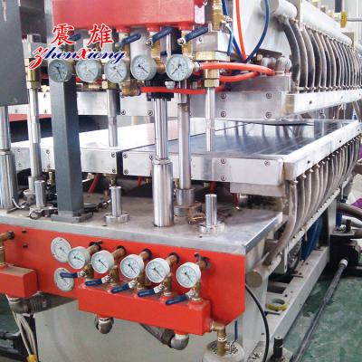 China Energy Conservation Plastic Board Extrusion Machine Hollow Board Low Production Cost for sale