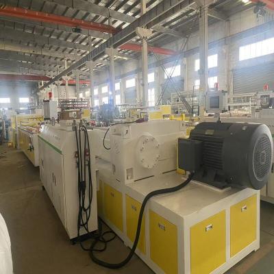 China 1200mm WPC Door Panel WPC Profile Extrusion Line WPC Profile Extrusion Machine for sale