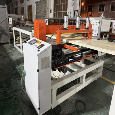 China Automatic Control Wpc Wall Panel Machine Adjustable Cutting Cross Cutting Machine for sale
