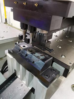 China Hydraulic CNC Plate Punching Machine CNC Plate Drilling Machine 3 Die - Stations for sale