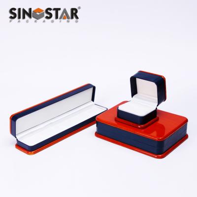 China Custom Wooden Jewelry Gift Box with Hinge Closure Multiple Compartments 3.5cm 5cm 7cm Height for sale
