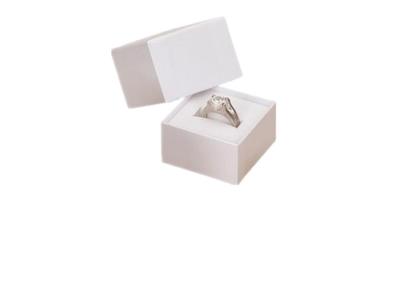 China Custom Black Wooden Ring Jewelry Box with Velvet Interior 1000pcs MOQ for sale