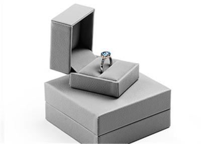 China Custom Hinge Wood Ring Jewelry Box Grey Gift Packaging Luxury Handmade 500pcs MOQ for sale
