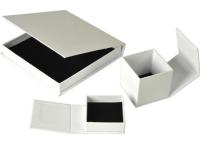 China Luxury Paper Ring Jewelry Box 70x70x35mm Hot Stamp Embossing Custom Logo for sale