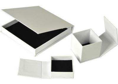 China Luxury Paper Ring Jewelry Box 70x70x35mm Hot Stamp Embossing Custom Logo for sale